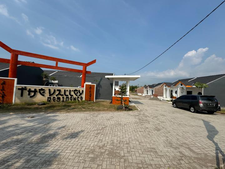 THE VALLEY RESIDENCE